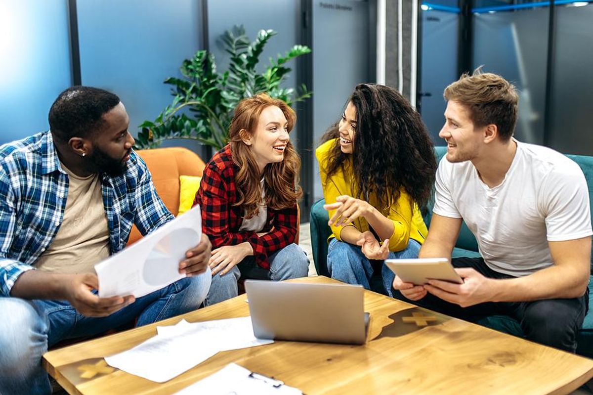 Take Some Time To Bond With Co-Workers - Work It Daily