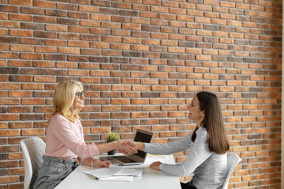 5 Red Flags Employers Watch For In Job Interviews - Work It Daily