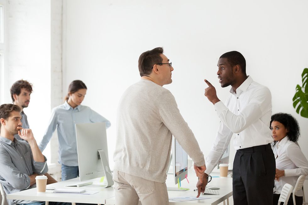 The Ultimate Guide To Dealing With Annoying Co-Workers - Work It Daily