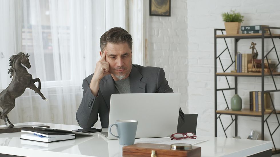 How To Write A Linkedin Profile When Youre Unemployed Work It Daily