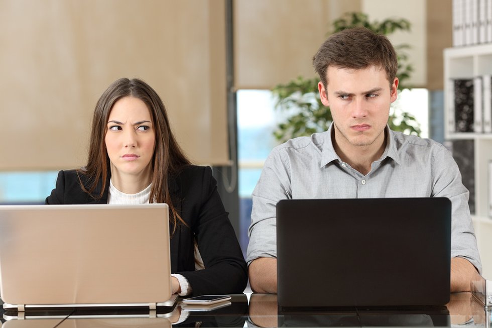 4 Ways To Handle A Difficult Co-Worker - Work It Daily